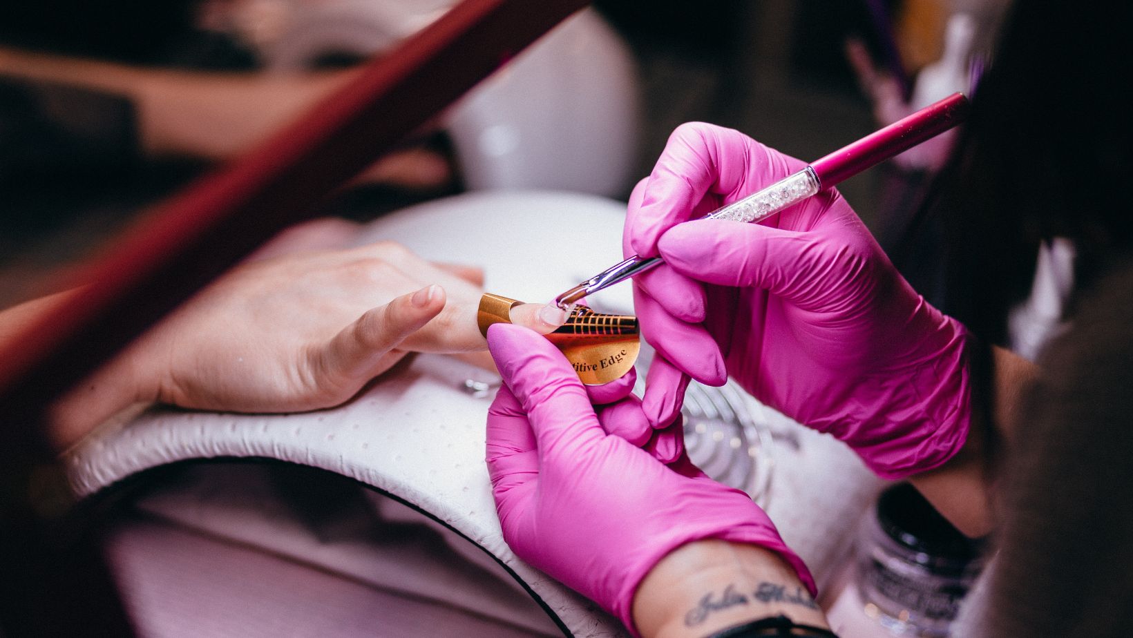 Ultimate Guide: How to Become a Successful Nail Tech - Waptirick